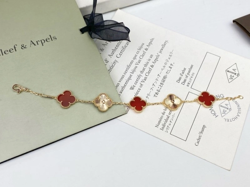 Brand-authenticated Vca Bracelets