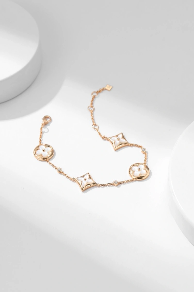 Budget-friendly Vca Bracelets