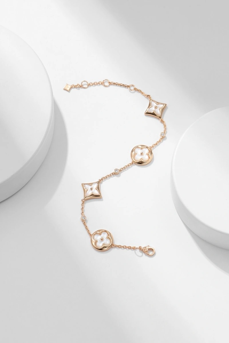 Budget-friendly Vca Bracelets
