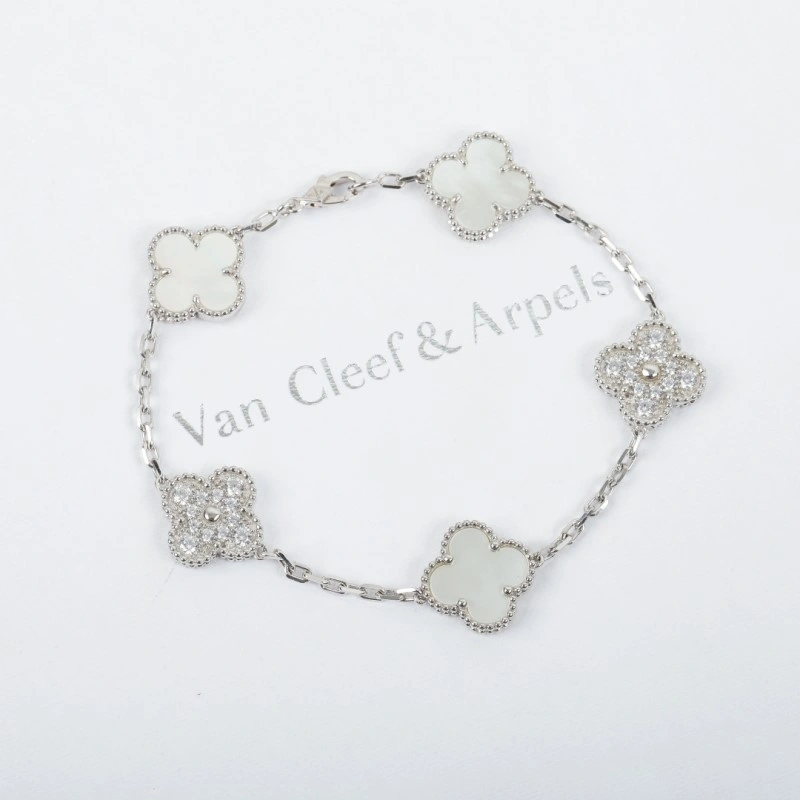 Factory-made Vca Bracelets