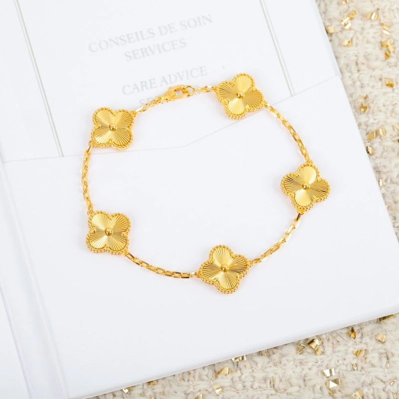 Top match Vca Bracelets