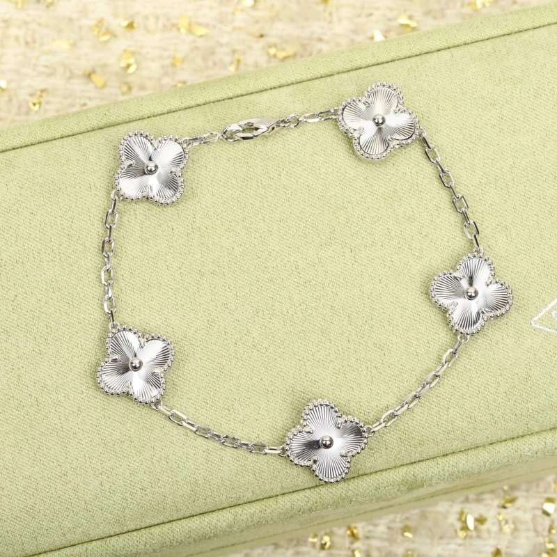 Top match Vca Bracelets