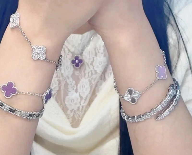 Vca Bracelets