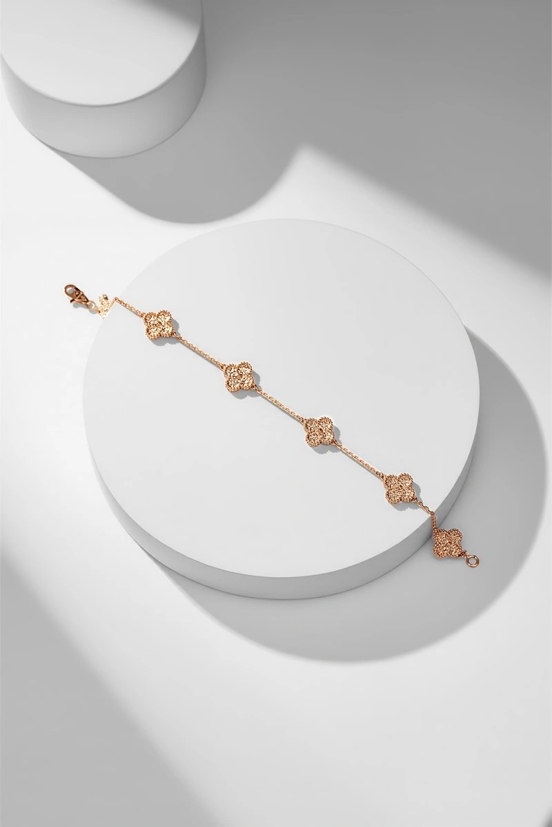 Cut-rate Vca Bracelets