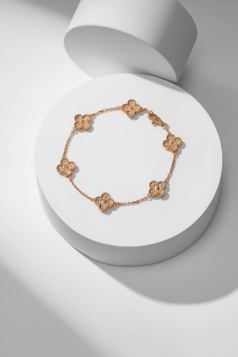 Cut-rate Vca Bracelets