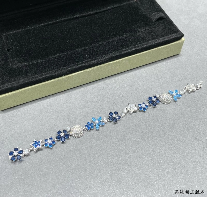 Cut-rate Vca Bracelets