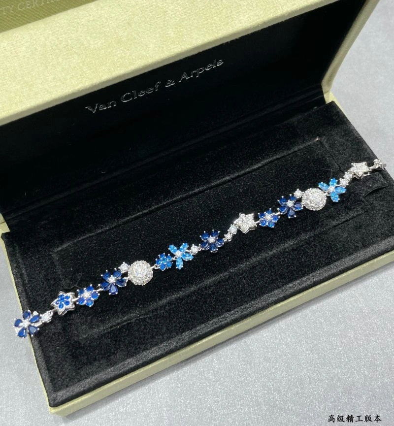 Cut-rate Vca Bracelets