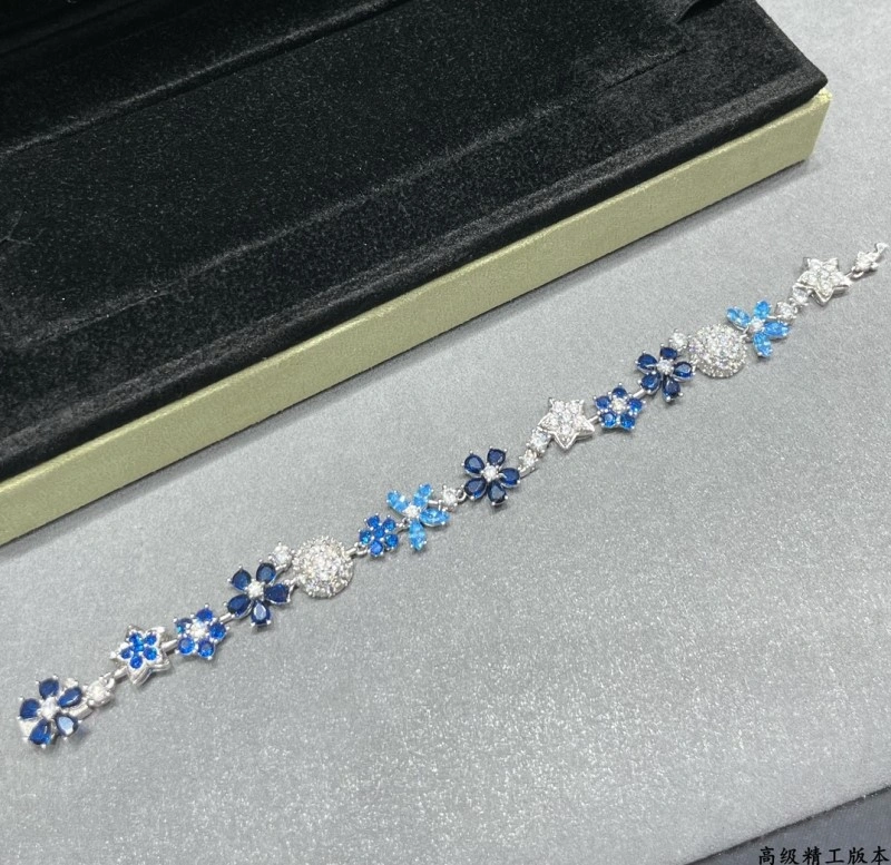 Cut-rate Vca Bracelets