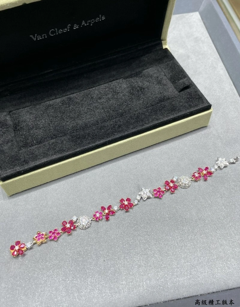 Reasonably priced Vca Bracelets
