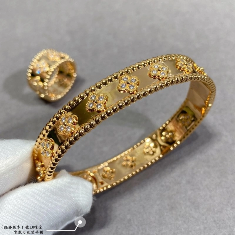 Inexpensive Vca Bracelets