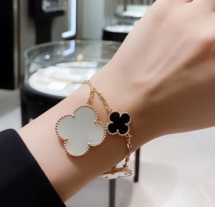 Top match Vca Bracelets