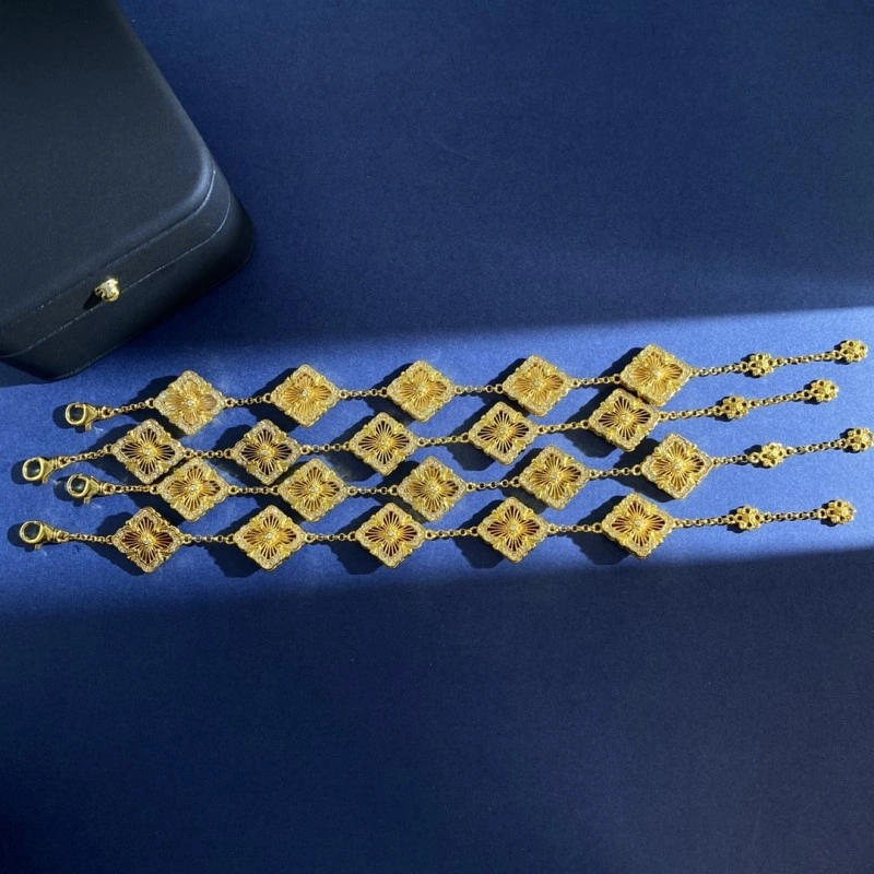 Low-cost Vca Bracelets