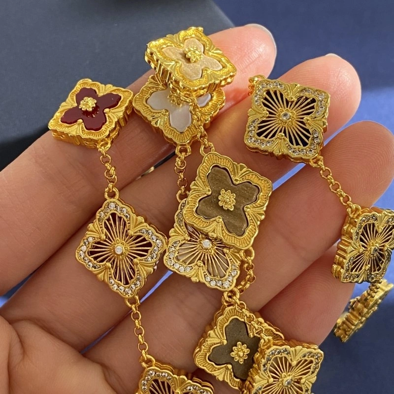 Low-cost Vca Bracelets