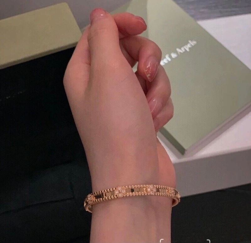 Affordable Vca Bracelets