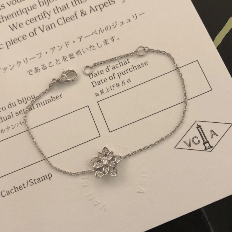 Factory-made Vca Bracelets