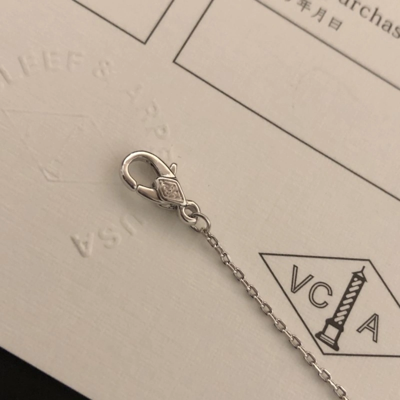 Factory-made Vca Bracelets