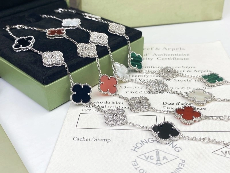 Brand-authenticated Vca Bracelets