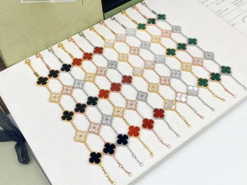 Brand-authenticated Vca Bracelets