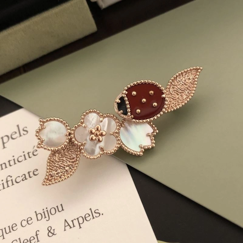 Bargain Vca Brooches