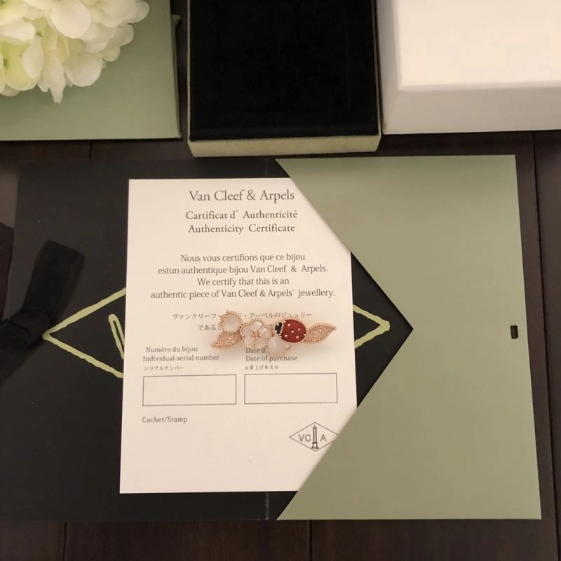 Bargain Vca Brooches