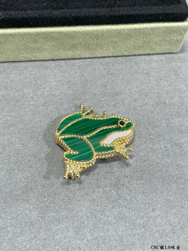 Top mirror Vca Brooches