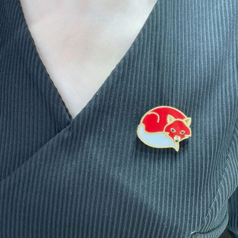 Discounted Vca Brooches