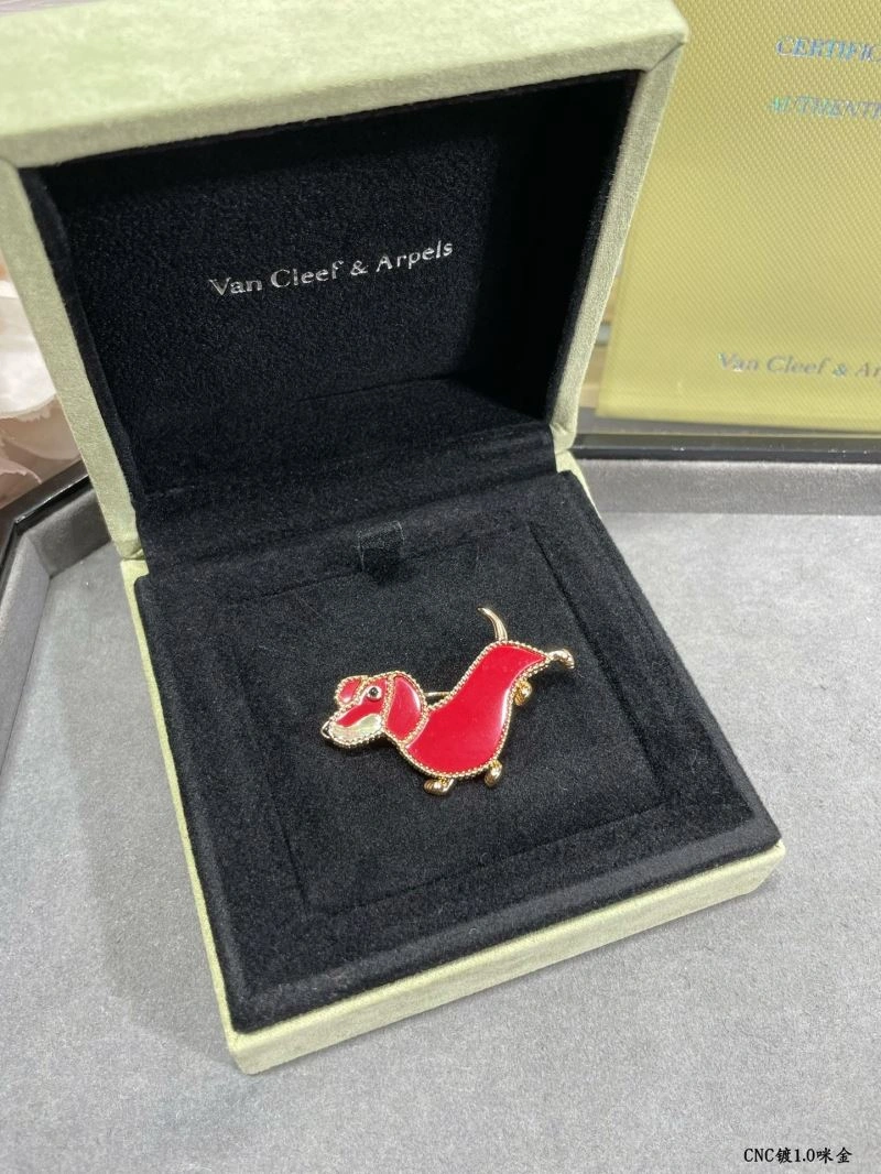 Brand-original Vca Brooches