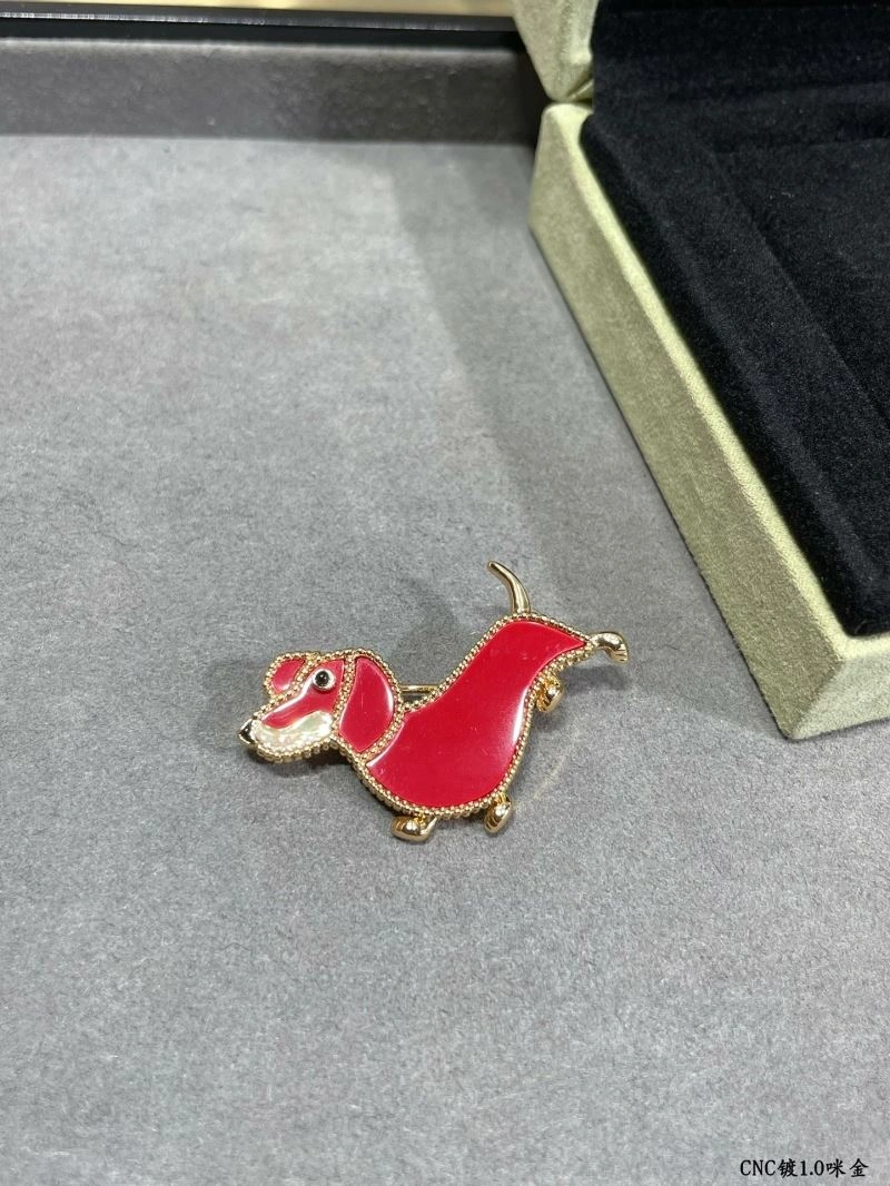 Brand-original Vca Brooches
