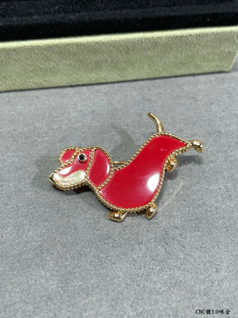 Brand-original Vca Brooches
