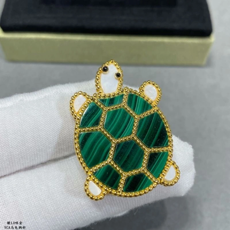 Mirror quality Vca Brooches