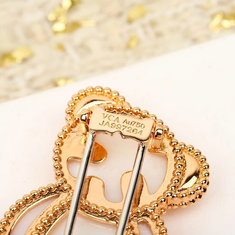 Exact replica Vca Brooches