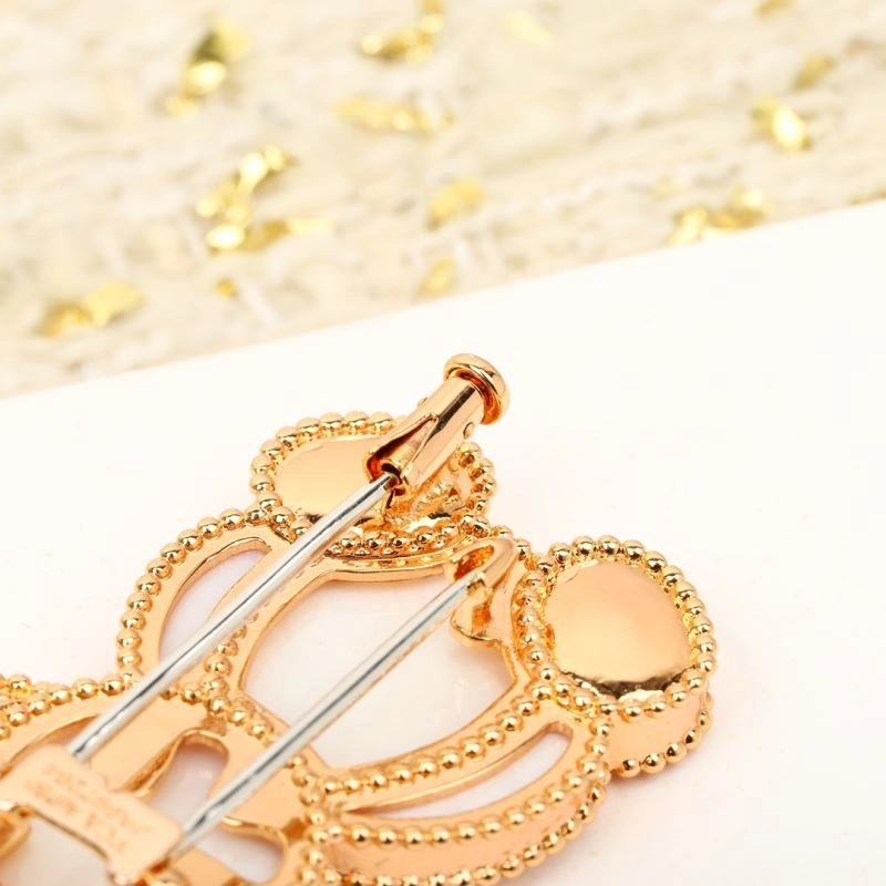 Exact replica Vca Brooches