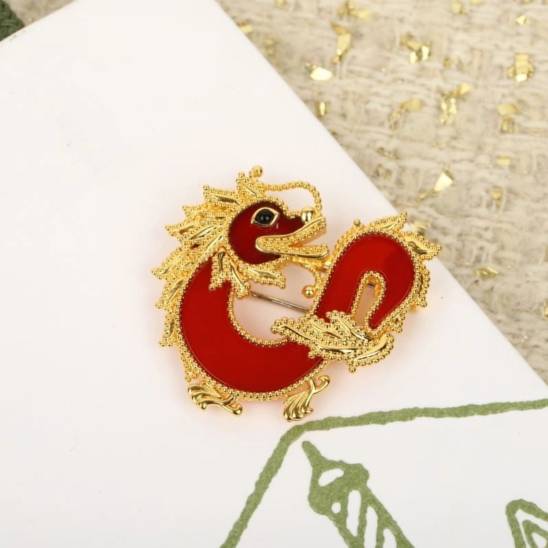 Accurate model Vca Brooches