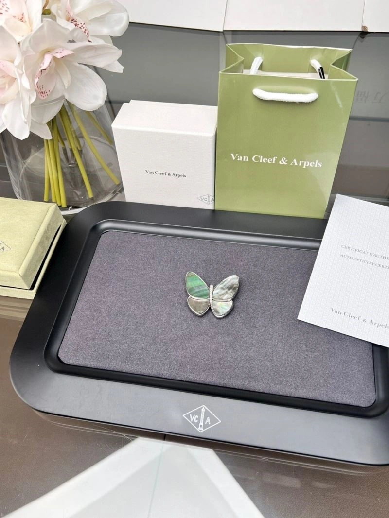 Vca Brooches