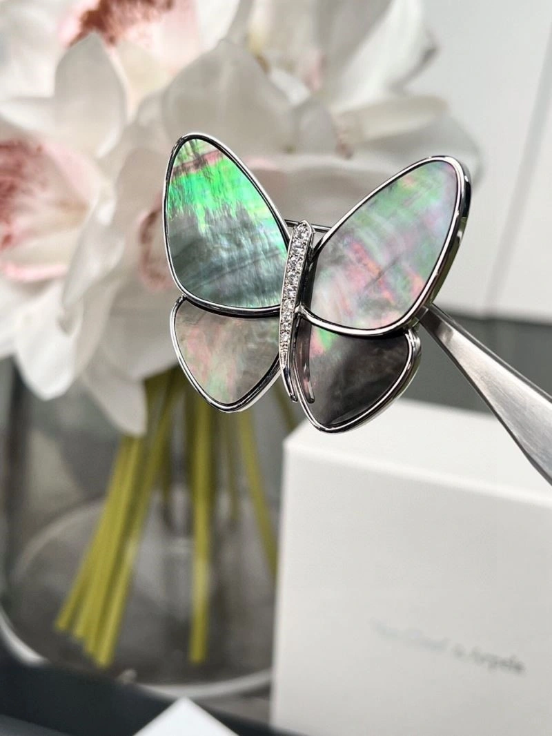 Inexpensive Vca Brooches