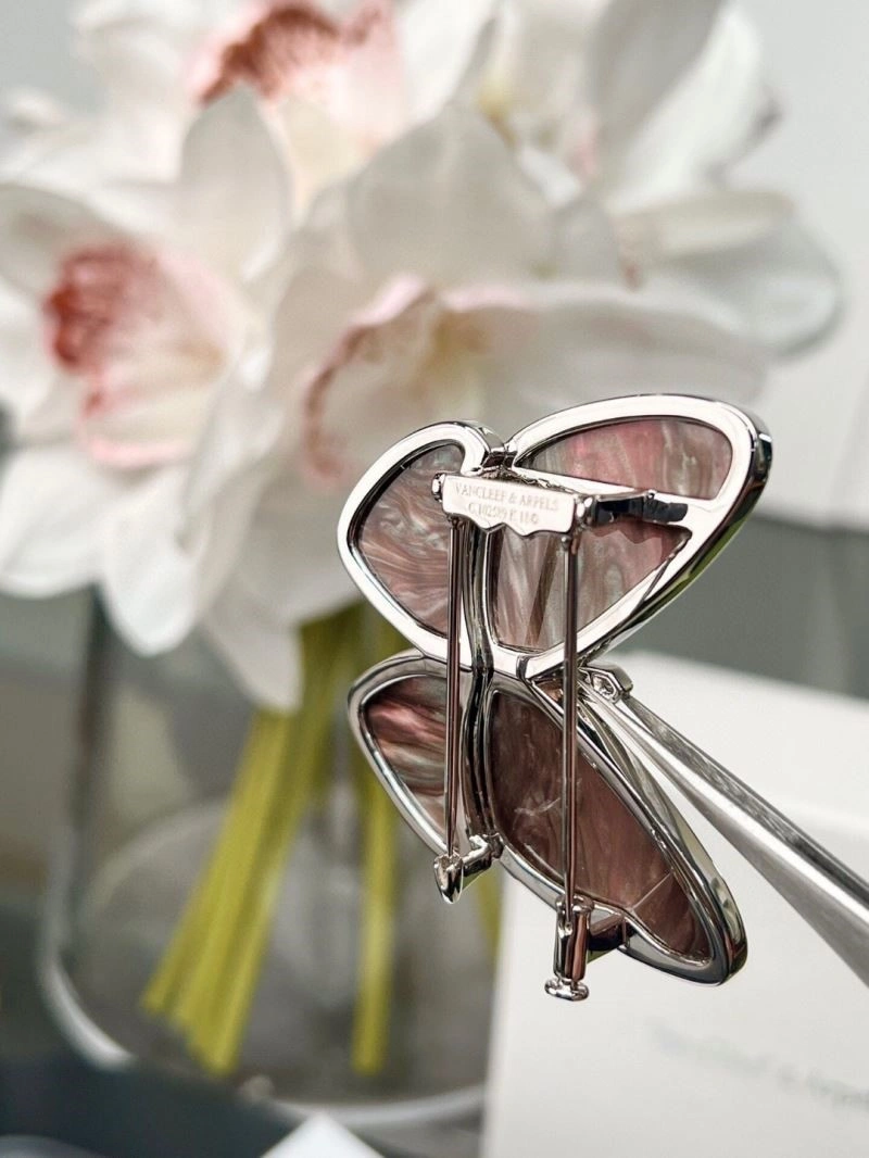 Inexpensive Vca Brooches