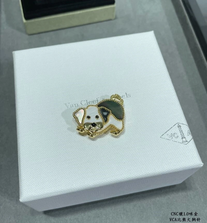 Brand-original Vca Brooches