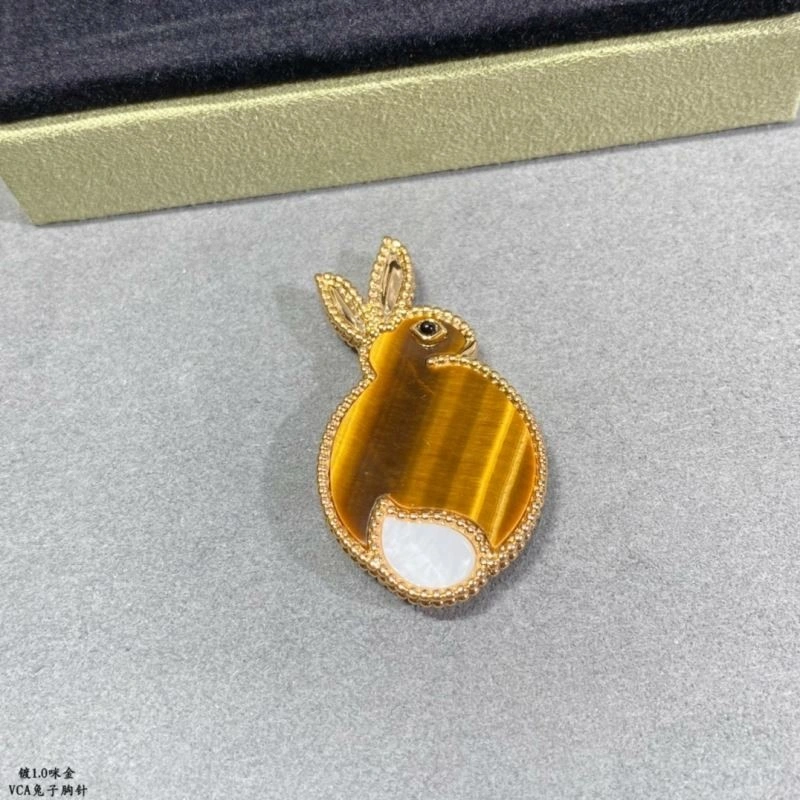 Factory-made Vca Brooches