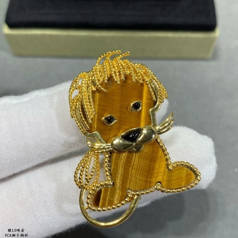 Legit Vca Brooches