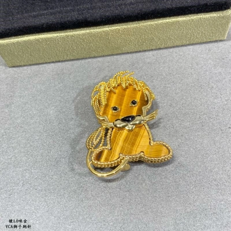 Legit Vca Brooches