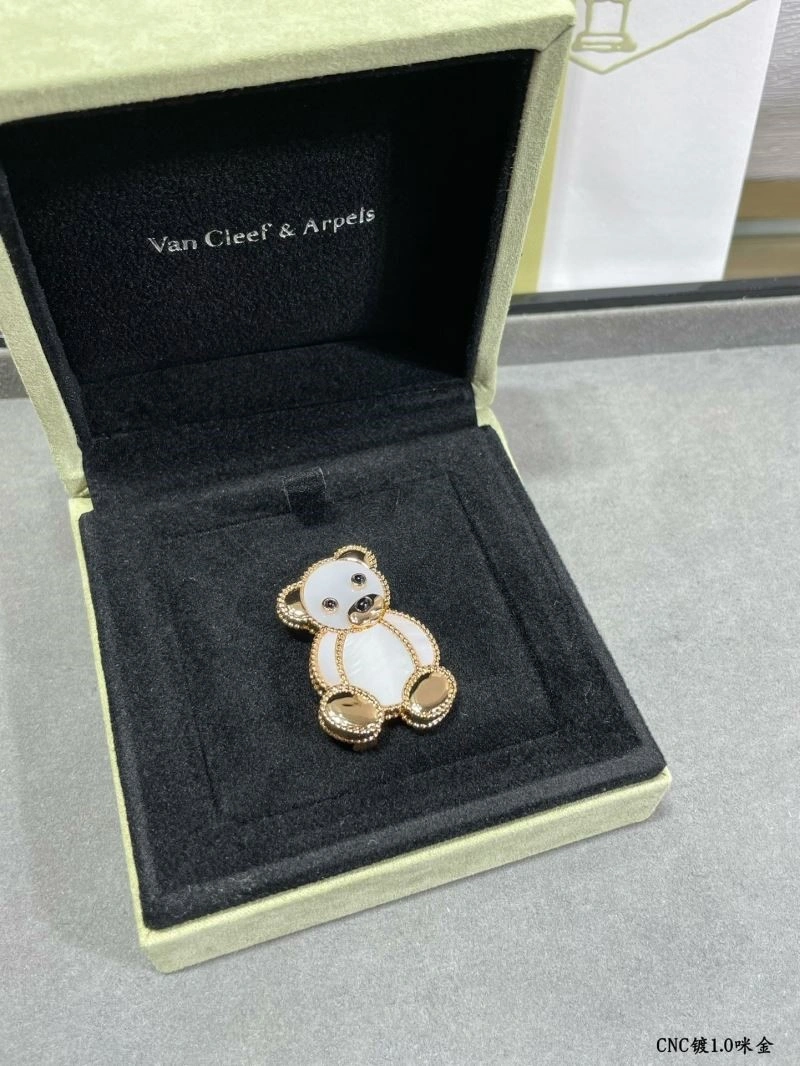 Vca Brooches