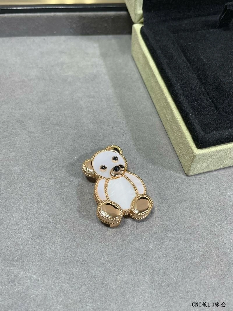 Vca Brooches