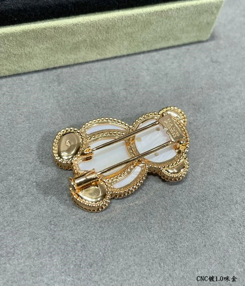 Vca Brooches