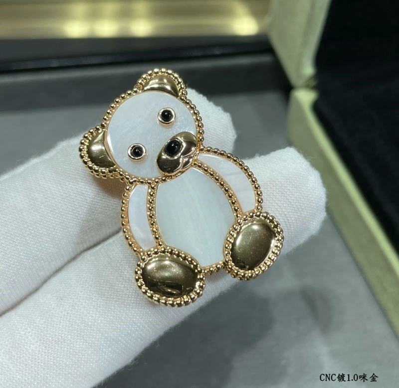 Vca Brooches
