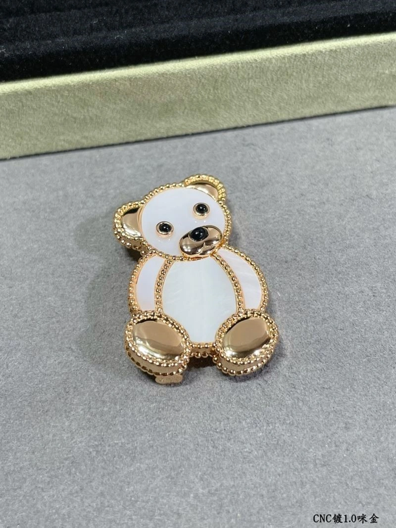 Vca Brooches