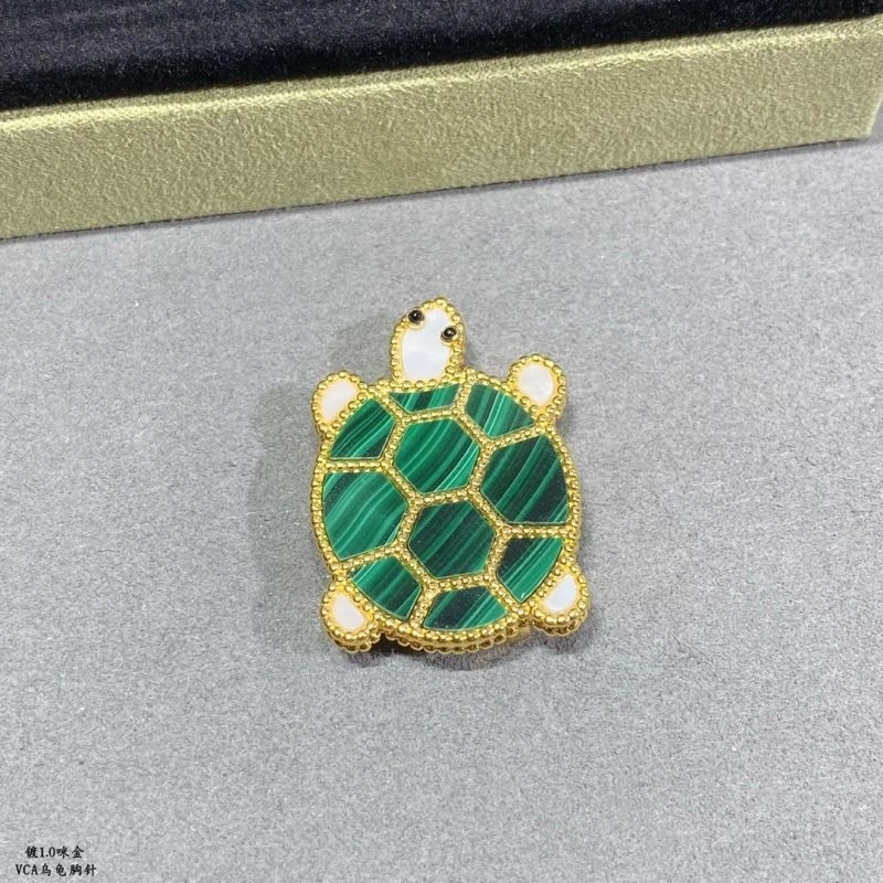 Legit Vca Brooches