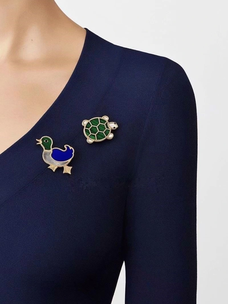 Real Vca Brooches