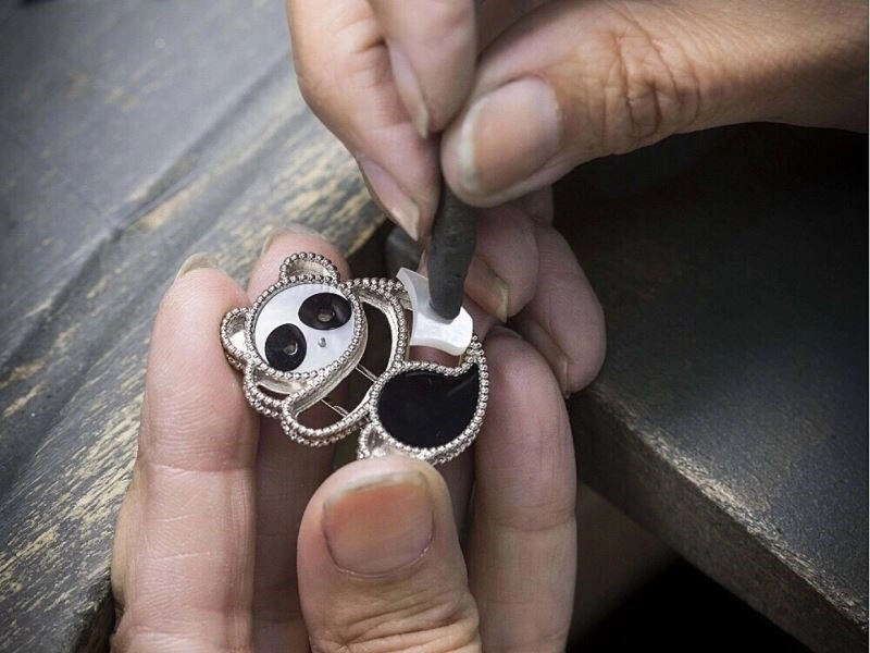 Real Vca Brooches