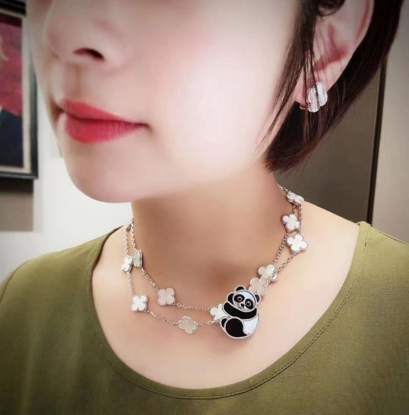 Real Vca Brooches