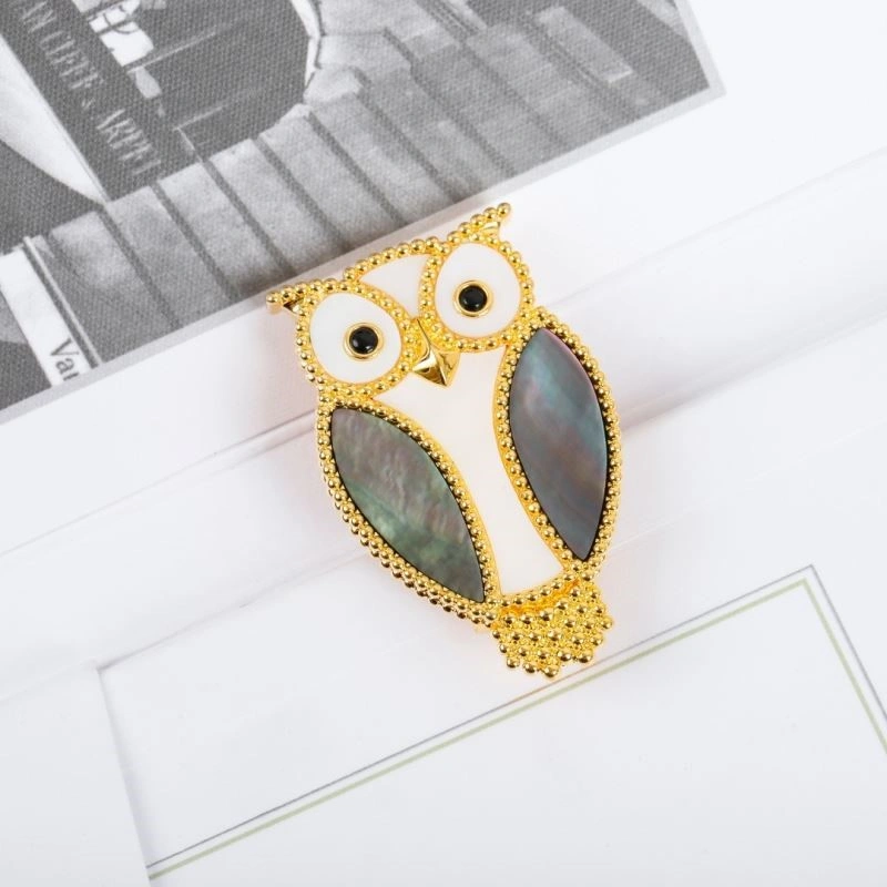 Bargain Vca Brooches